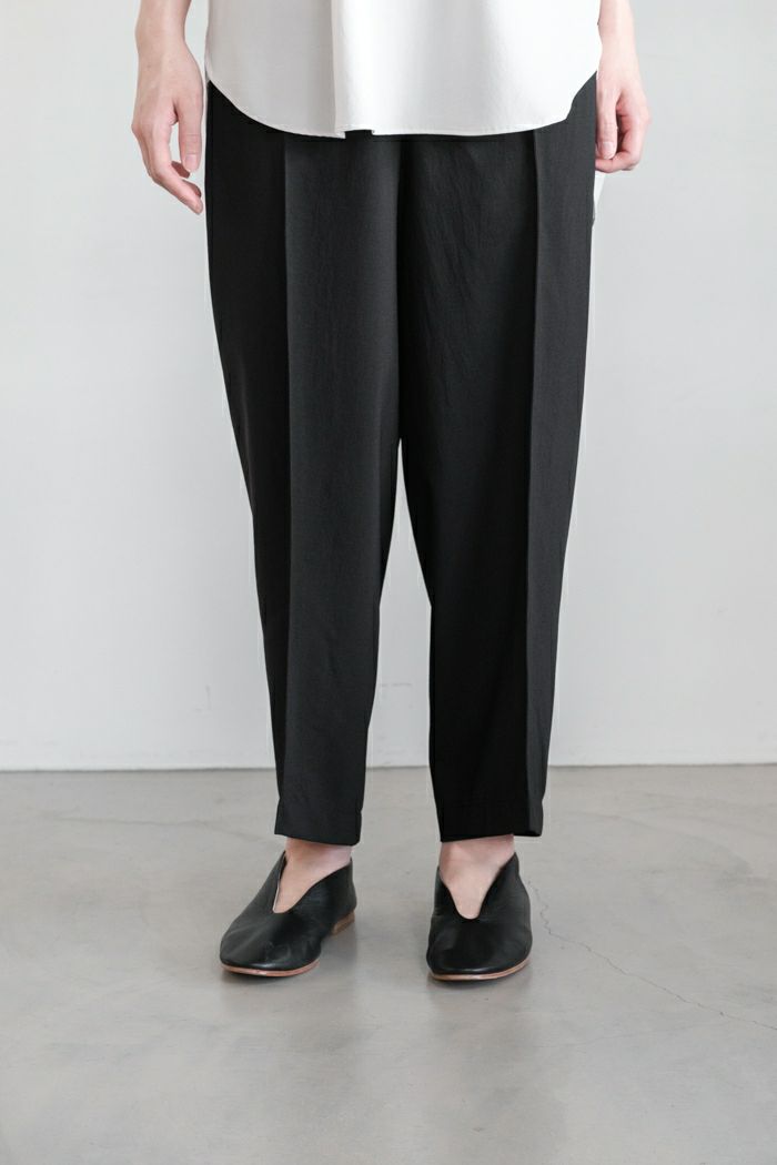 NO CONTROL AIR ノーコントロールエアー 強撚ポリエステルストレッチポプリン三日月パンツ(25SS/basic) | T.T. GARRET